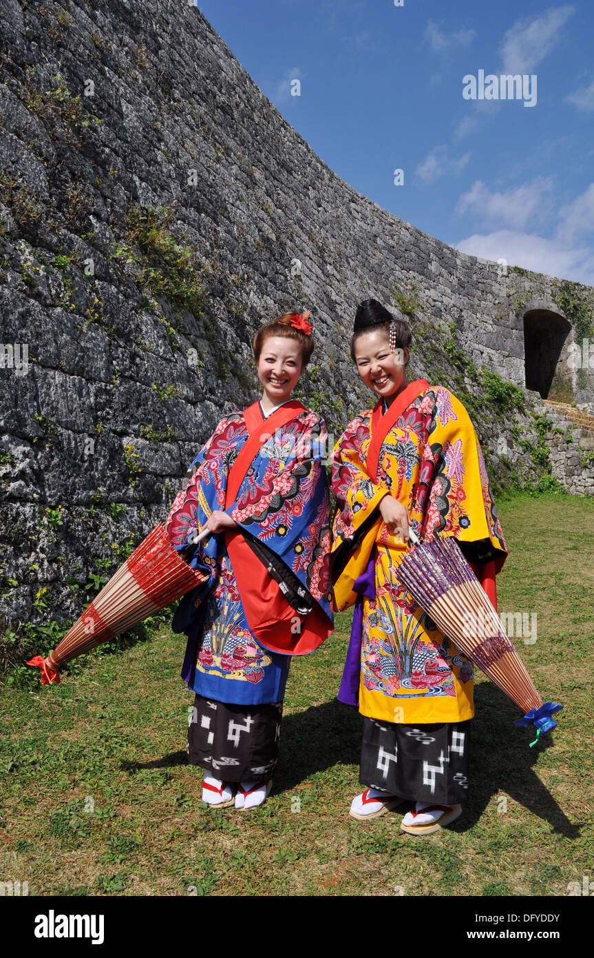 Young traditional okinawan hi-res stock photography and images - Alamy
