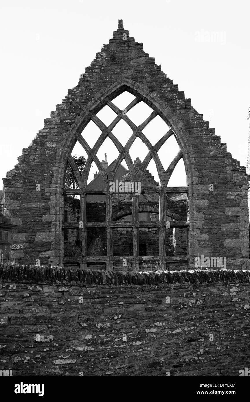 Old church gable and arch window black and white Stock Photo - Alamy