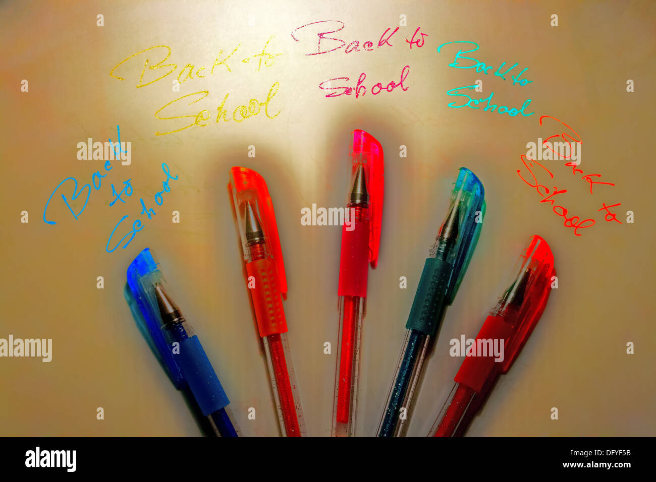 Hand piece of paper pen table hi-res stock photography and images - Alamy