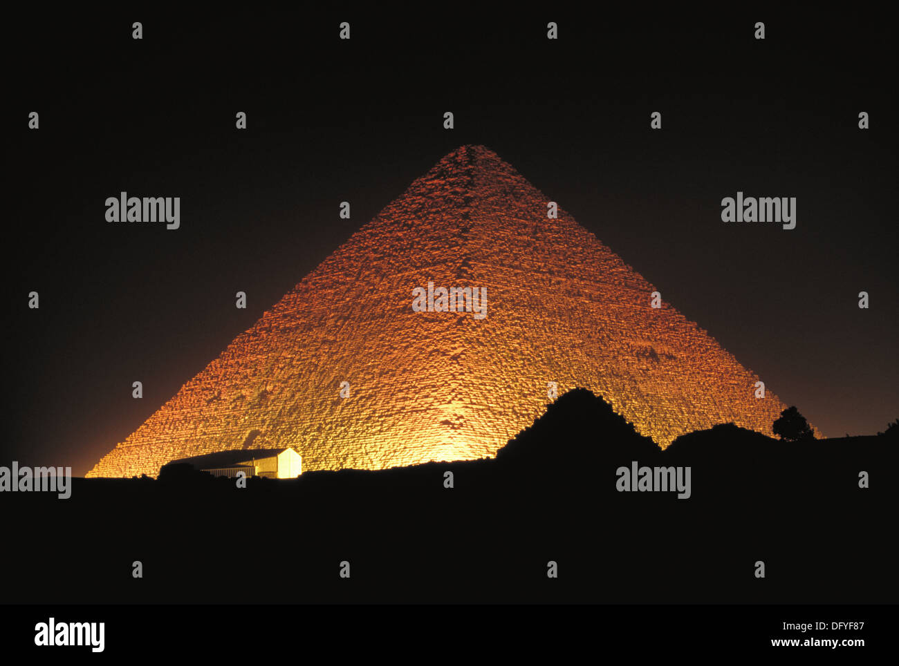 The pyramid of ghizeh hi-res stock photography and images - Alamy