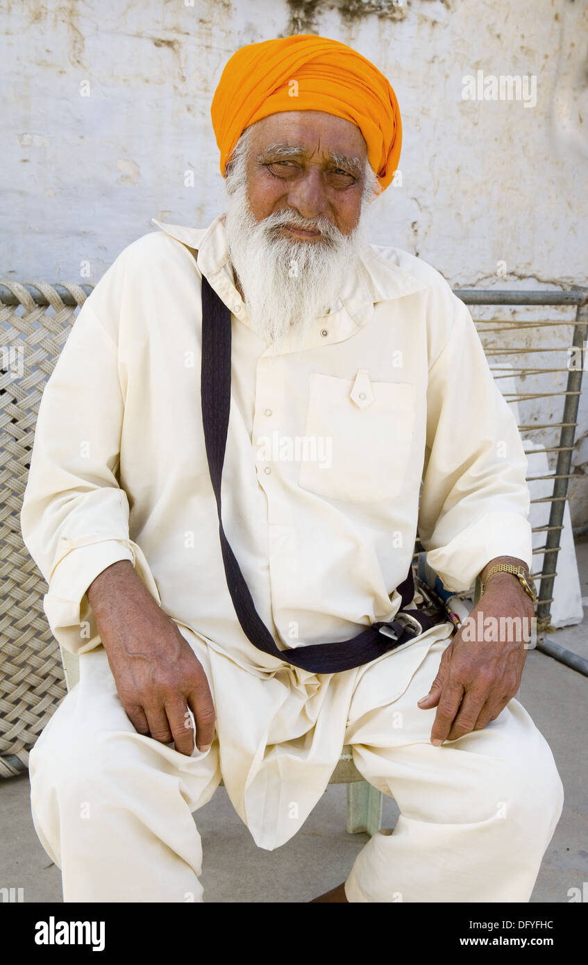 Sikh headgear hi-res stock photography and images - Alamy
