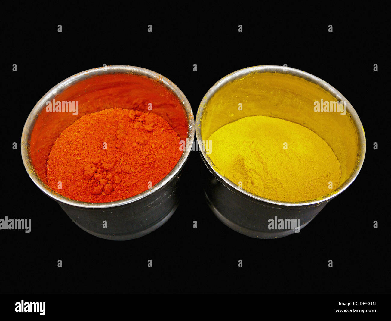 Small vessels hi-res stock photography and images - Alamy