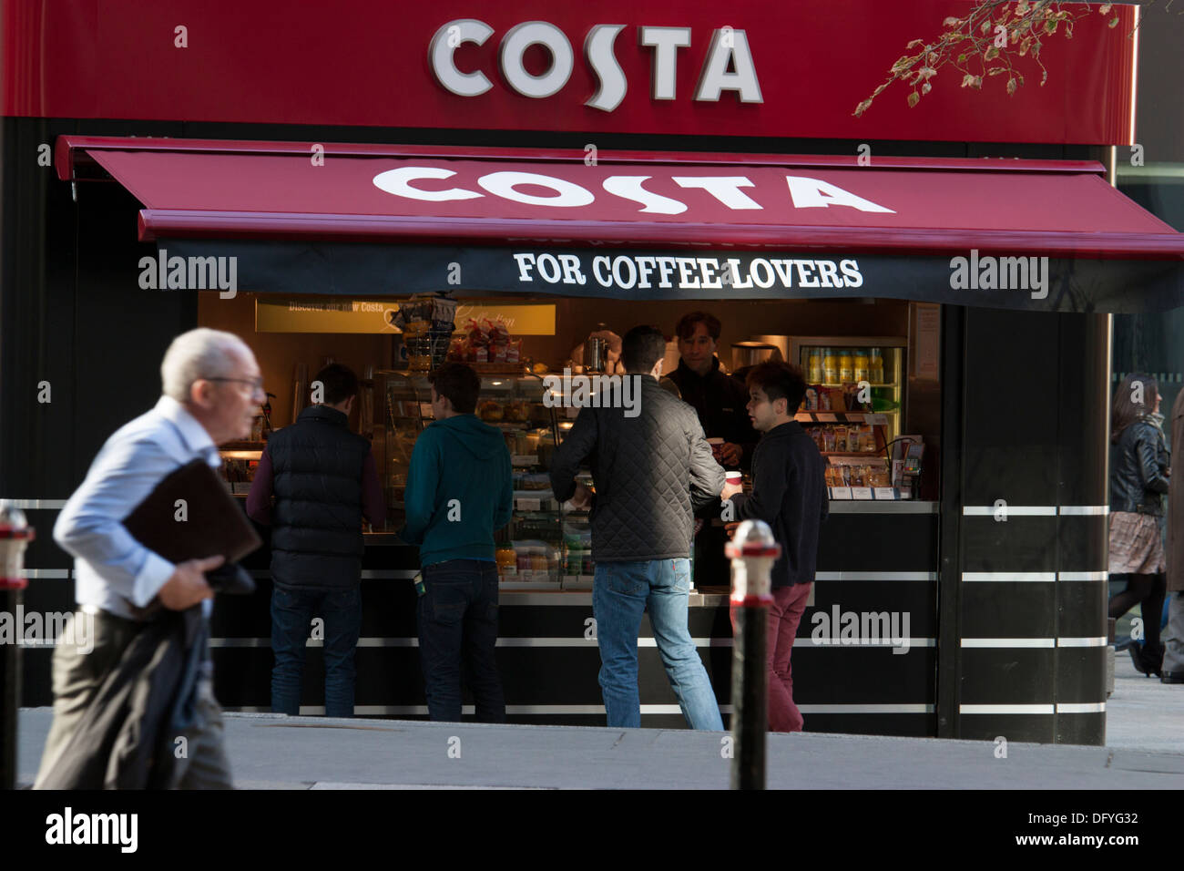 Costa Coffee outlet city of london, UK Stock Photo - Alamy