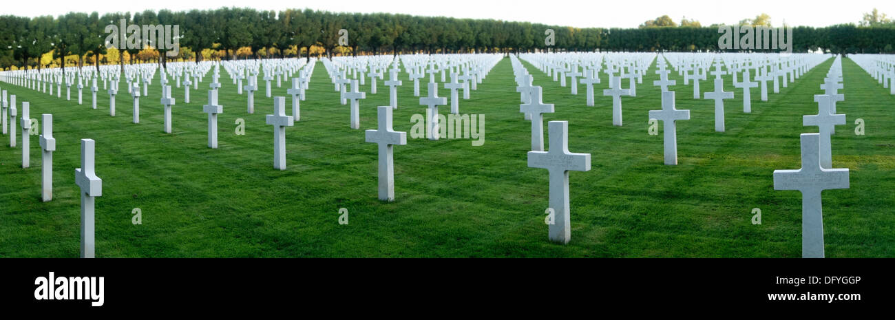 WW1 graves of First World War One soldiers at the Meuse-Argonne ...