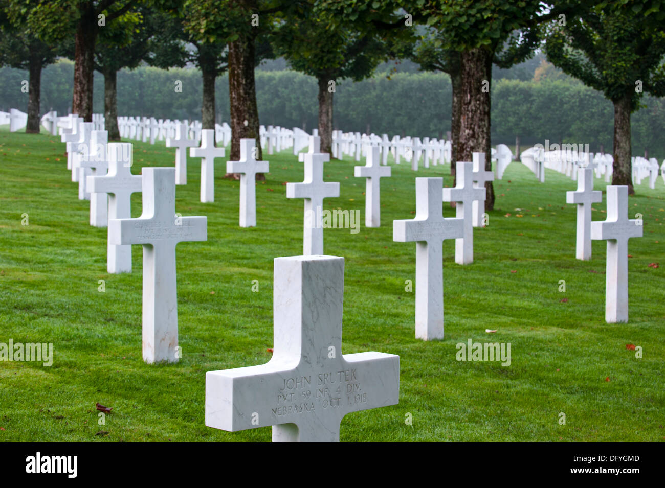 WW1 graves of First World War One soldiers at the Meuse-Argonne ...