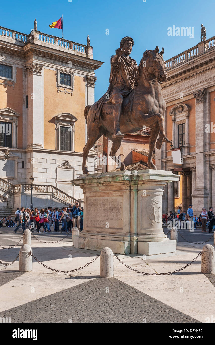 Equestrian statue of Marcus Aurelius (121-180), located in the middle ...