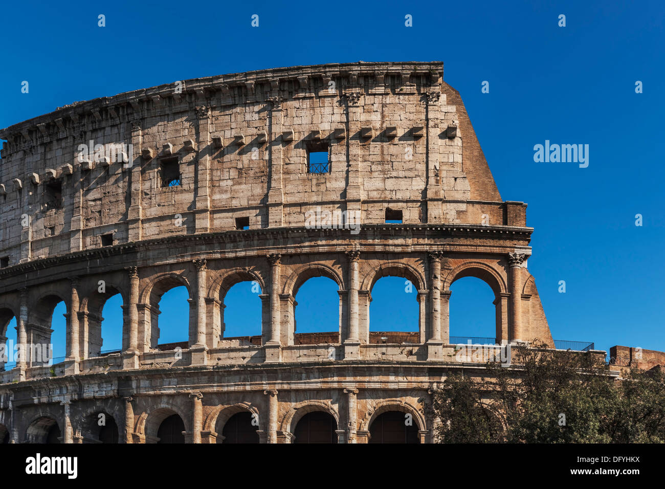 The Colosseum is the largest amphitheater built in ancient Rome from 72 ...