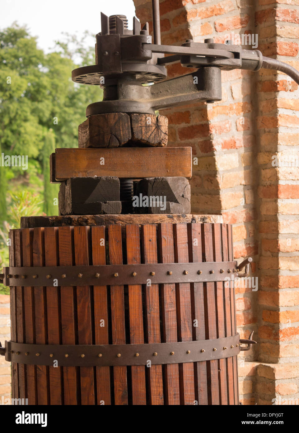 Vintage oil press and wooden barrel Stock Photo - Alamy