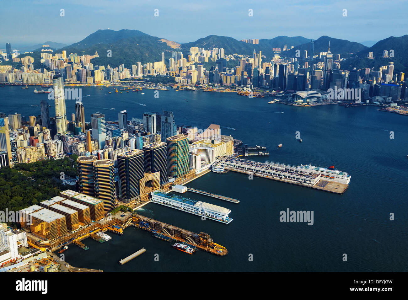 Aerial view of Hong Kong harbor from Kowloon island Stock Photo - Alamy