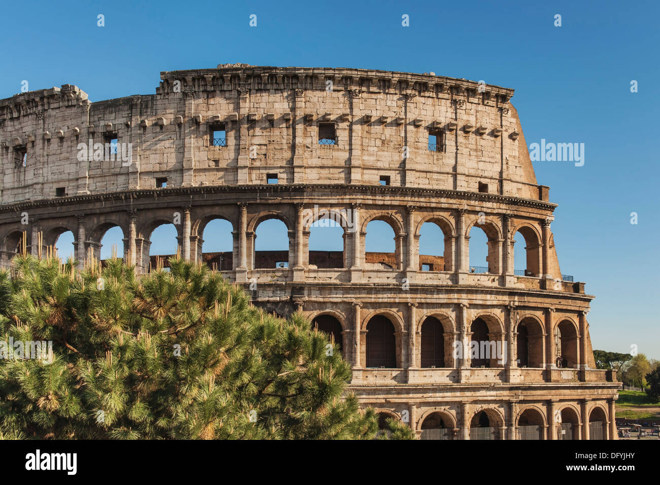 The Colosseum is the largest amphitheater built in ancient Rome from 72 ...