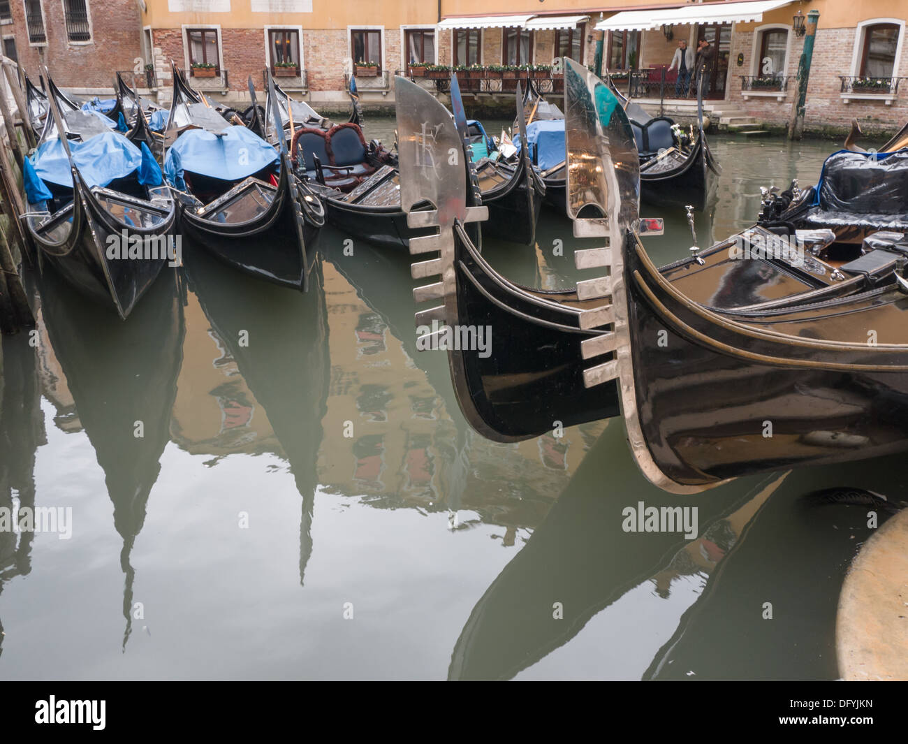 Shining gondola hi-res stock photography and images - Alamy