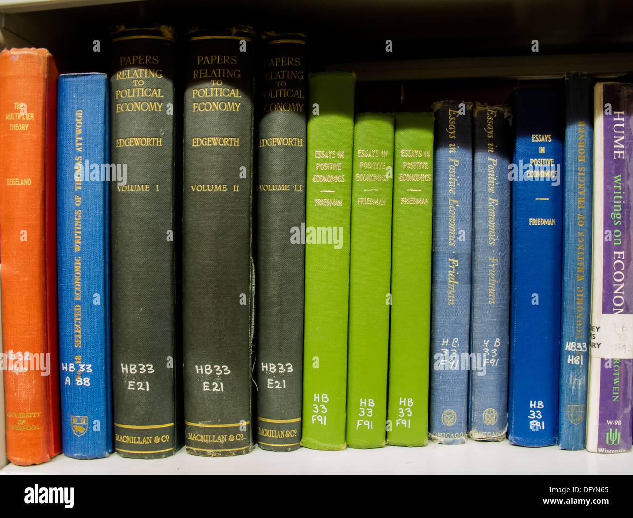 Library books on shelves Stock Photo - Alamy