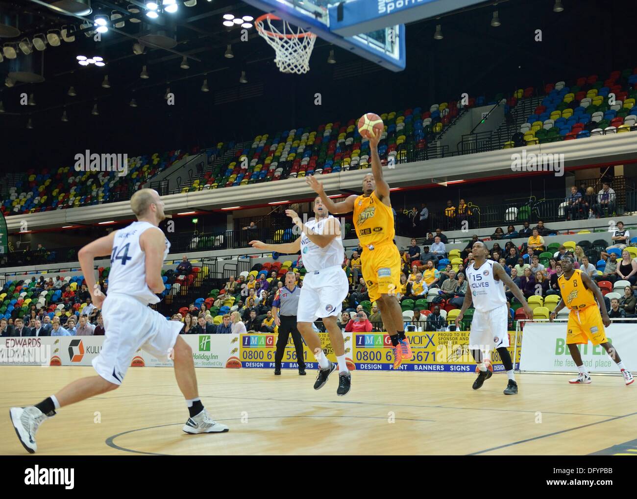 The wolves team hi-res stock photography and images - Alamy