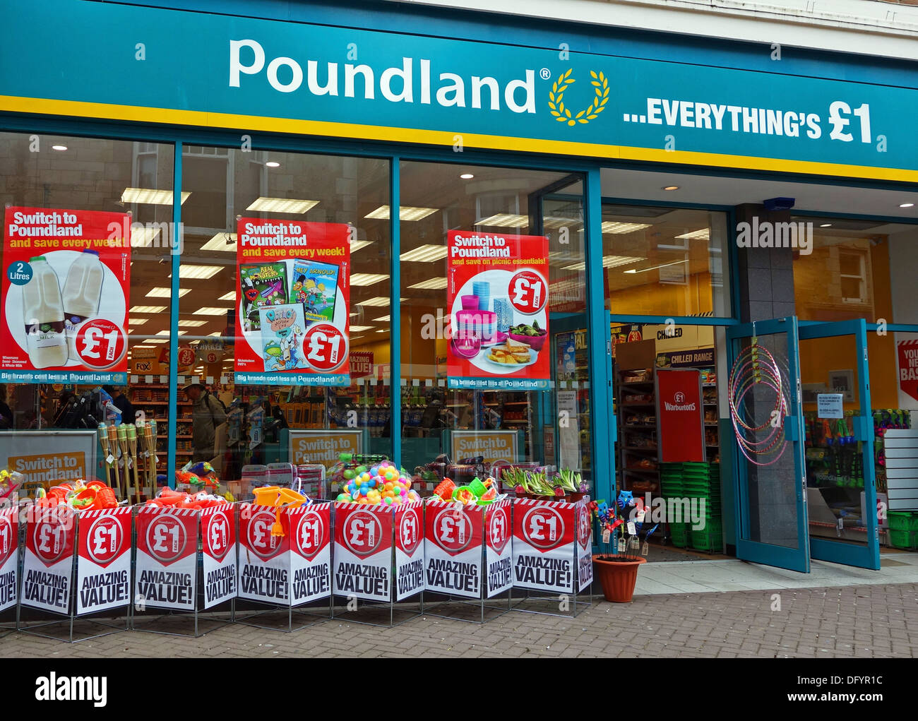 Poundland store hi-res stock photography and images - Alamy