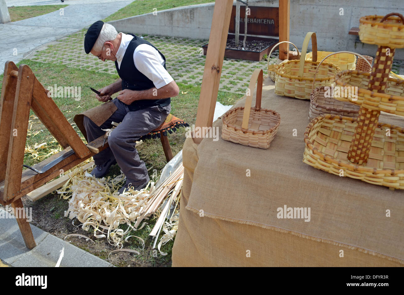 Traditional spanish baskets hi-res stock photography and images - Alamy
