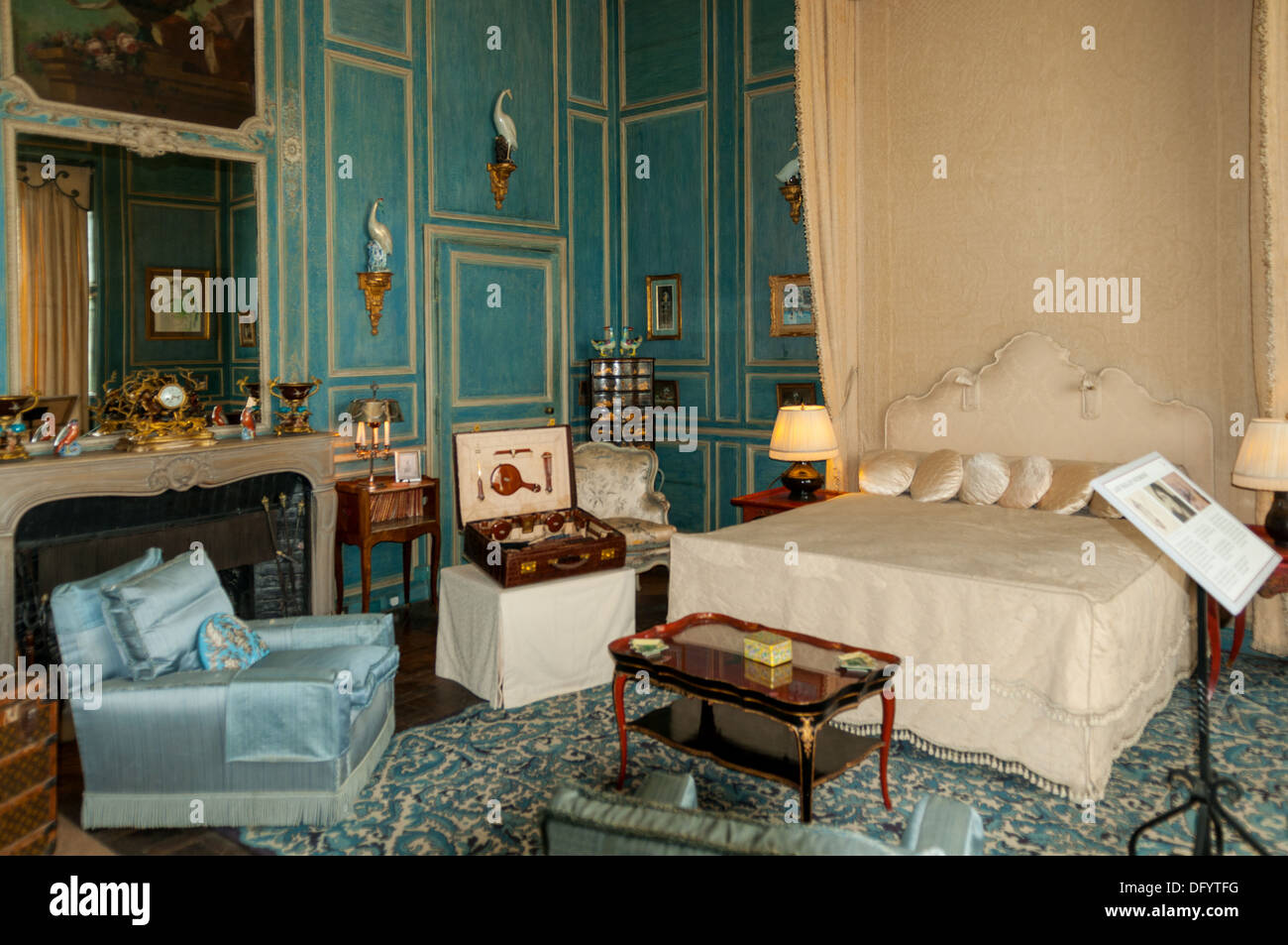 Blue Bedroom in Leeds Castle, near Maidstone, Kent, England Stock Photo ...