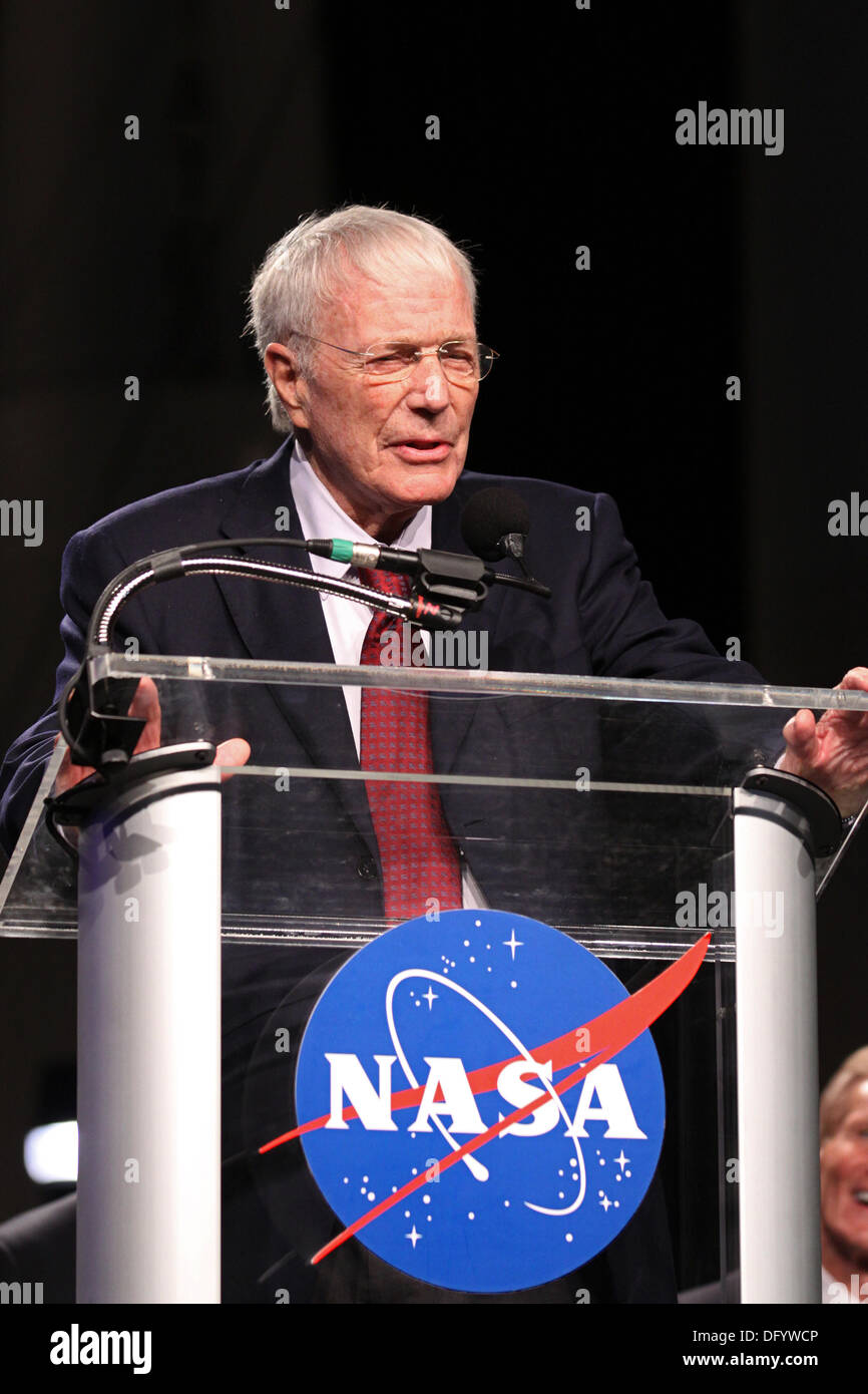 NASA Mercury astronaut Scott Carpenter speaks during the "On Shoulders ...