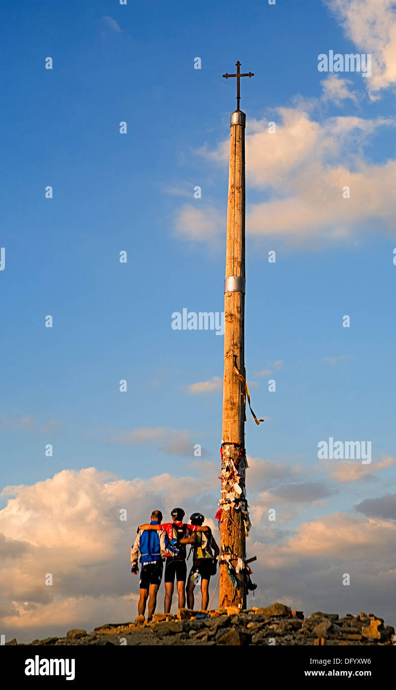 Cruz de ferro at the camino de santiago hi-res stock photography and ...