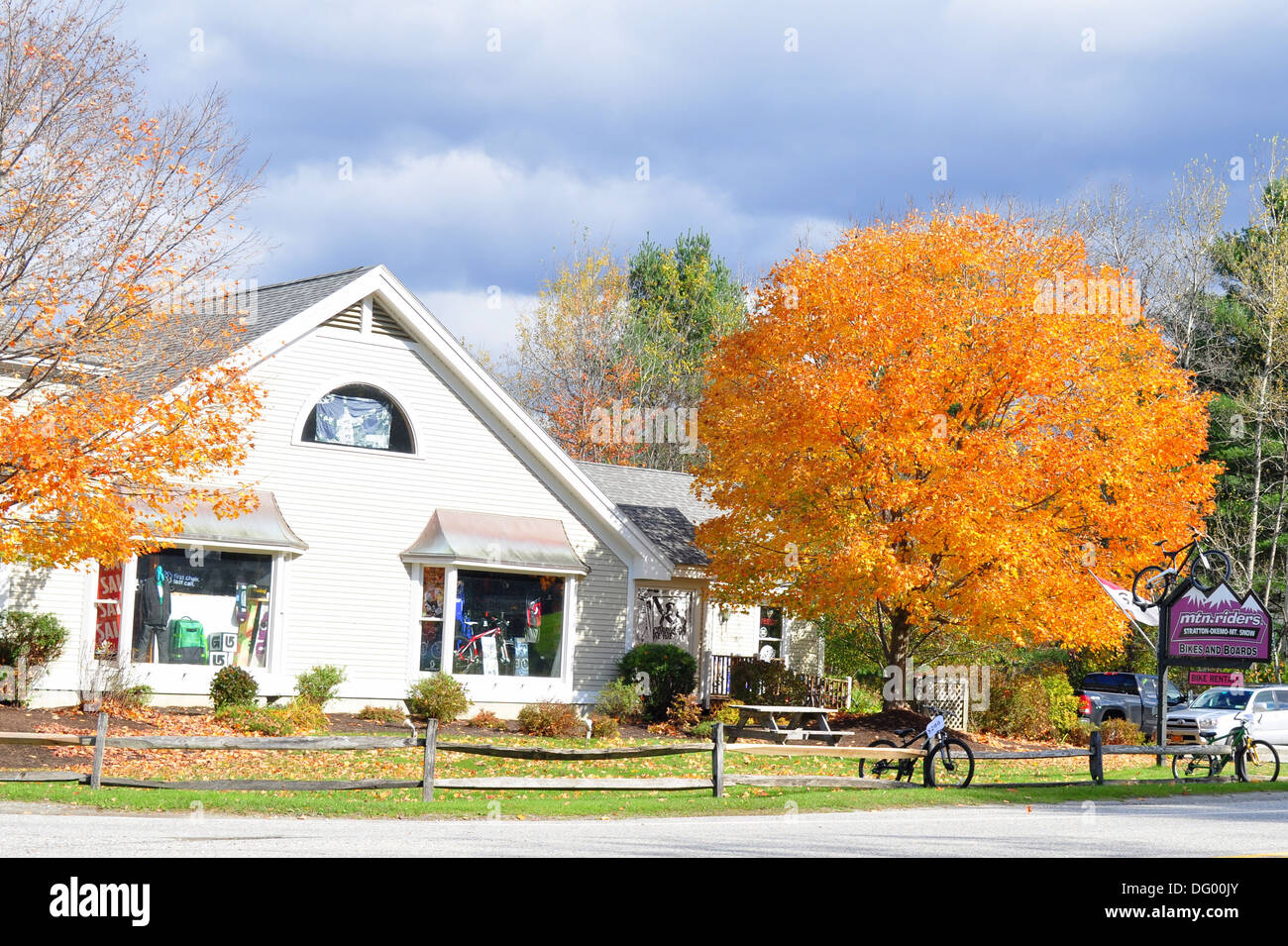 House And Maple Tree Stock Photos & House And Maple Tree Stock Images ...