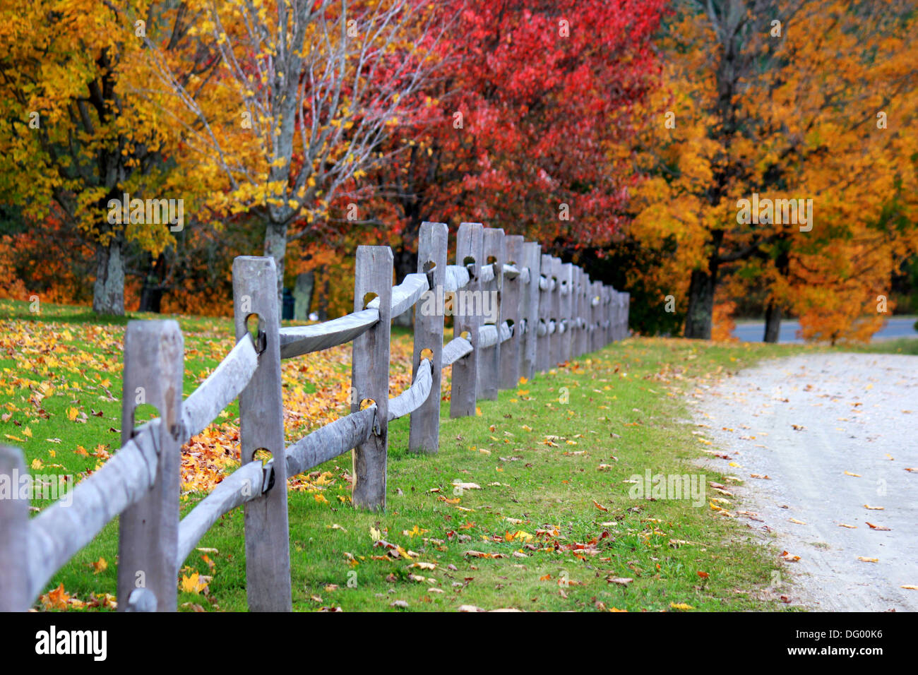 Beautiful fences along the country side of us hi-res stock photography ...