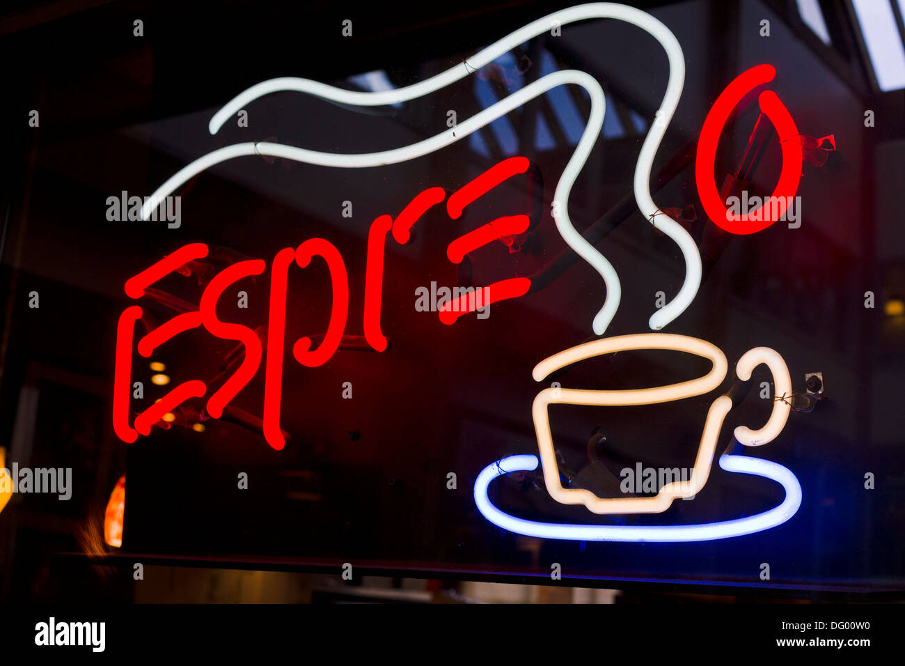 Seattle coffee shop not starbucks hi-res stock photography and images ...