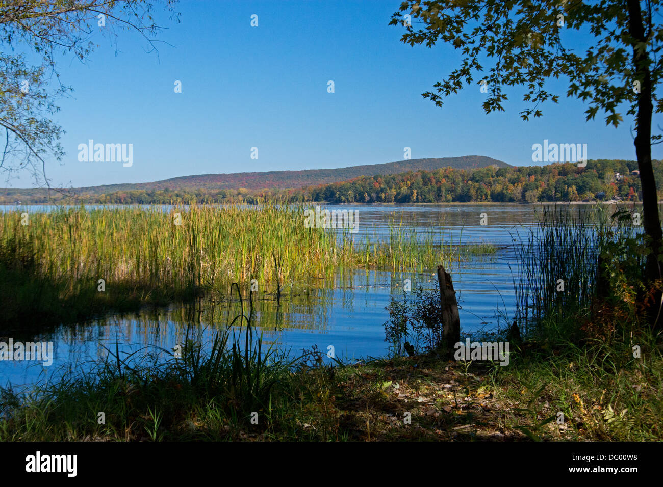 A view of the Ottawa River from Hudson, Quebec Stock Photo - Alamy