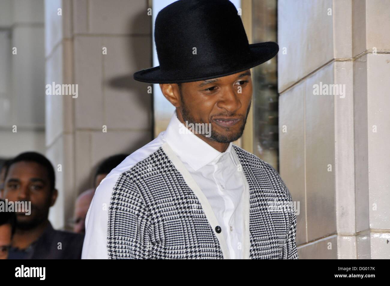 Los Angeles, CA, USA. 10th Oct, 2013. Usher at the induction ceremony ...