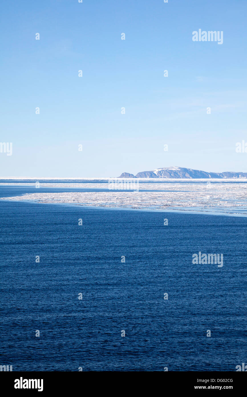 Blue ice pack hi-res stock photography and images - Alamy