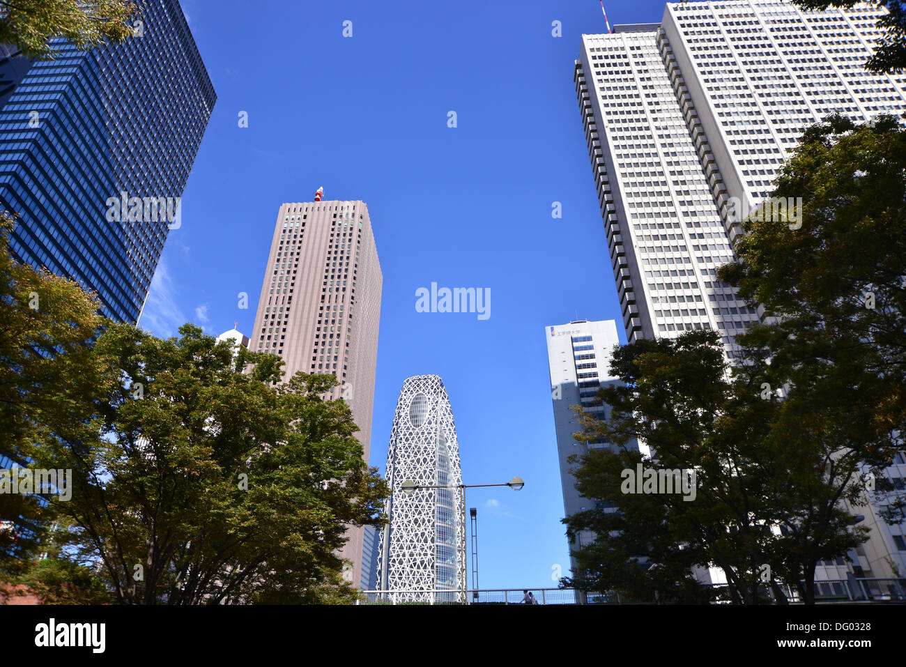 Skyscraper tokyo hi-res stock photography and images - Alamy