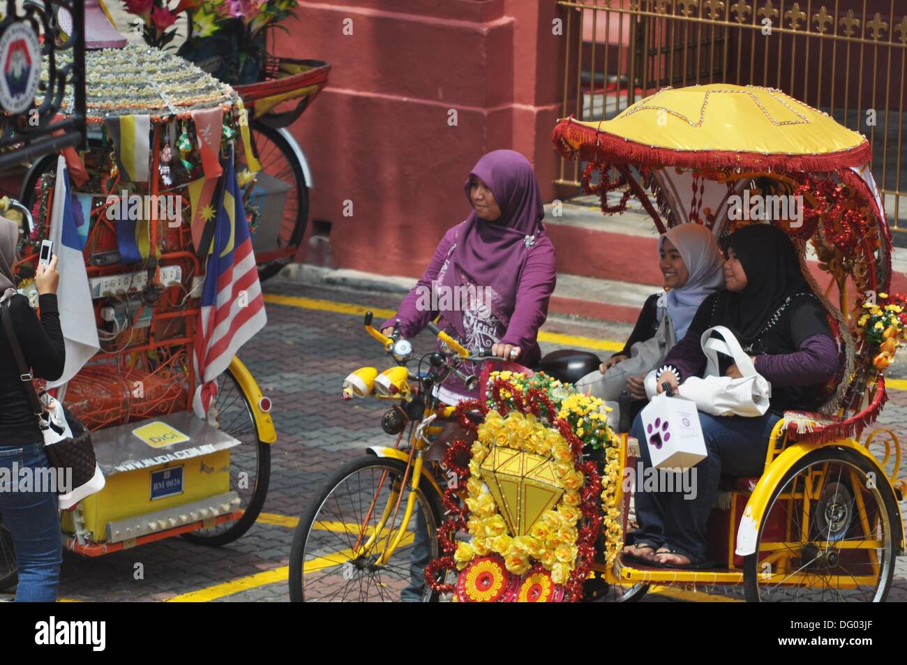 Rickshaw town square malacca melaka hi-res stock photography and images ... Rickshaw town square malacca melaka hi-res stock photography and images ...