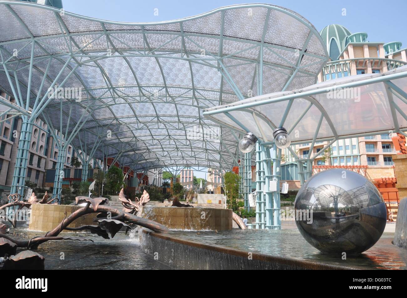 Fountain Universal Studios Singapore High Resolution Stock Photography ...