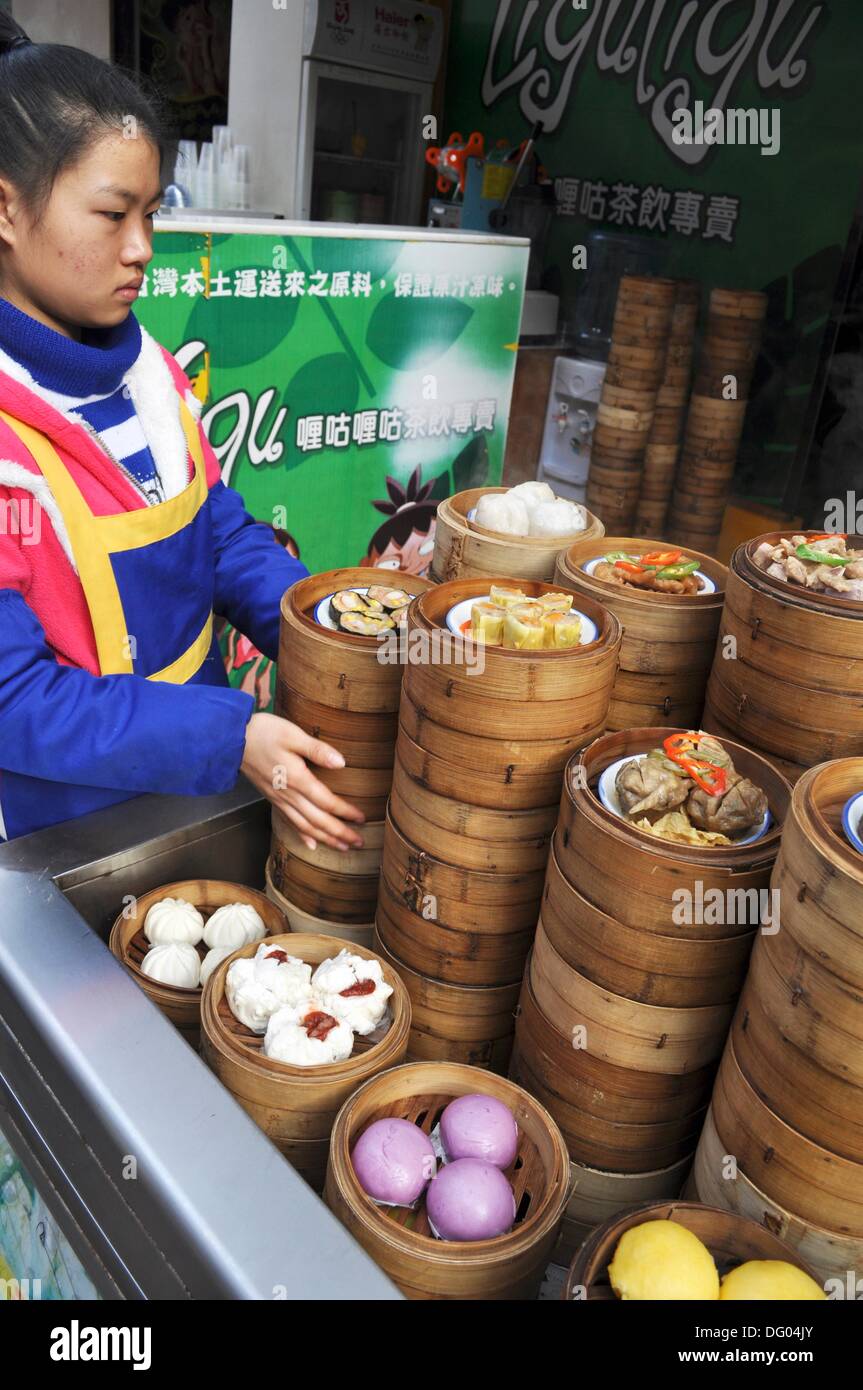 Dim sum style portions on food hi-res stock photography and images - Alamy