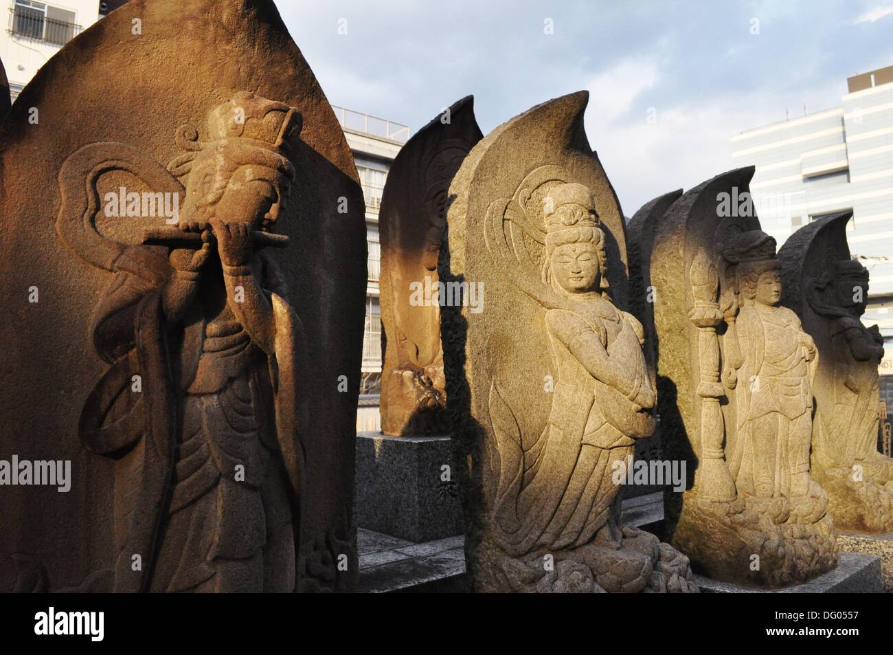Statues in kyoto hi-res stock photography and images - Alamy