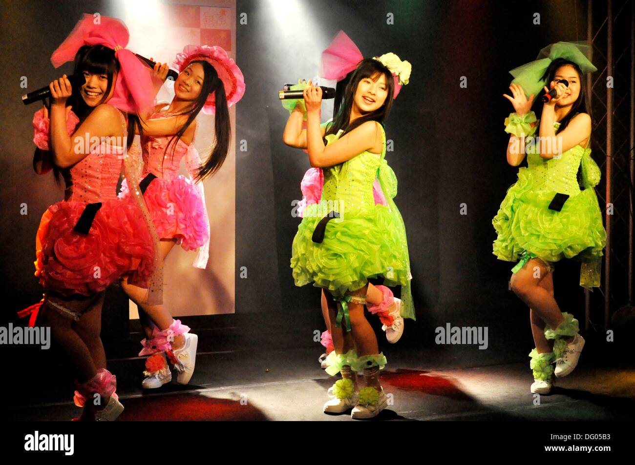 Japanese pop singers hi-res stock photography and images - Alamy