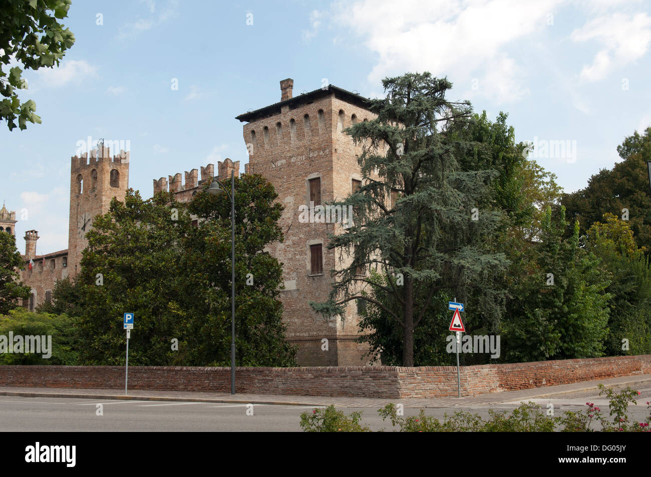 Italy, Veneto, Nogarole Rocca, castle, medieval, town hall, travel ...
