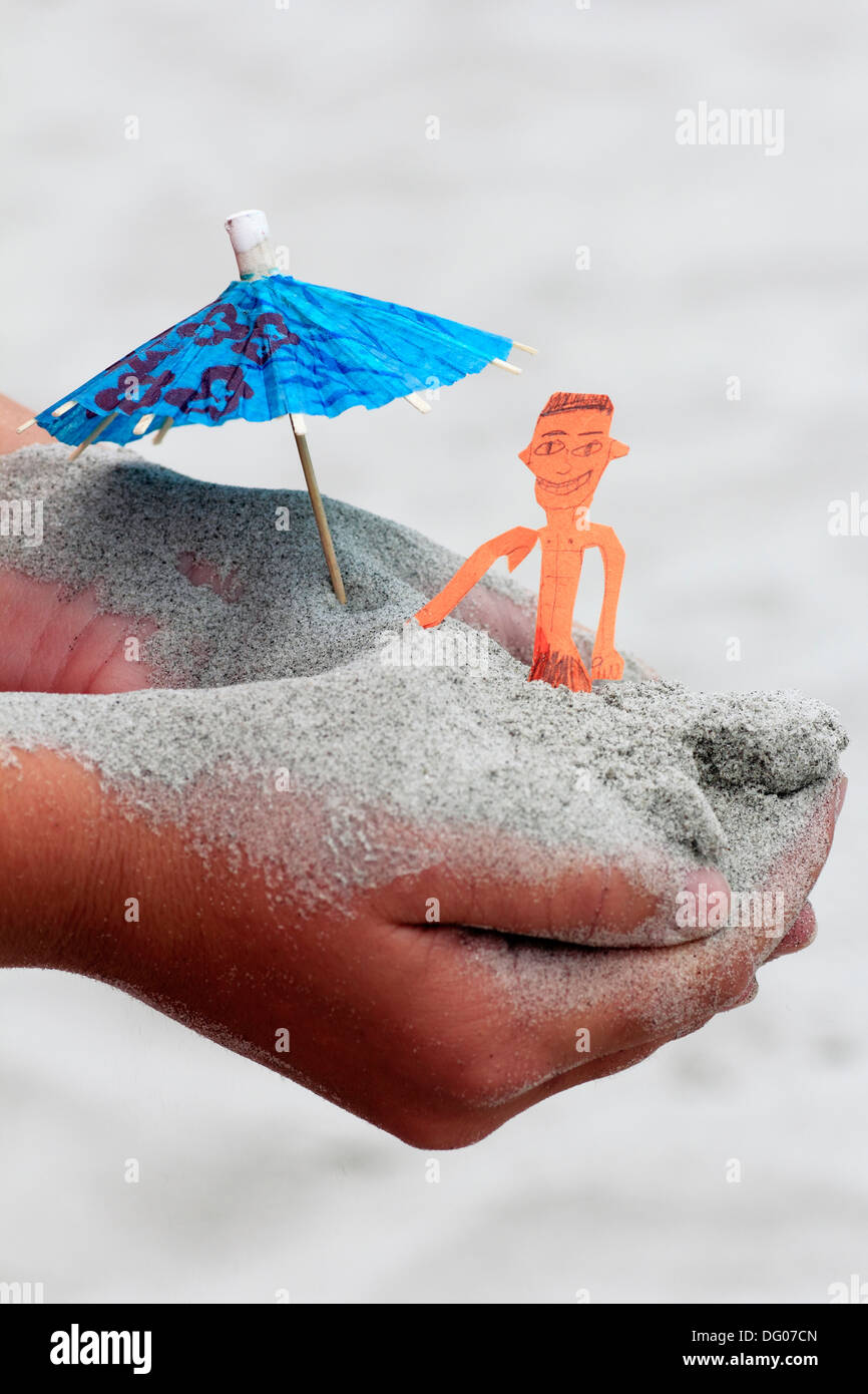 Paper in the sand hi-res stock photography and images - Alamy