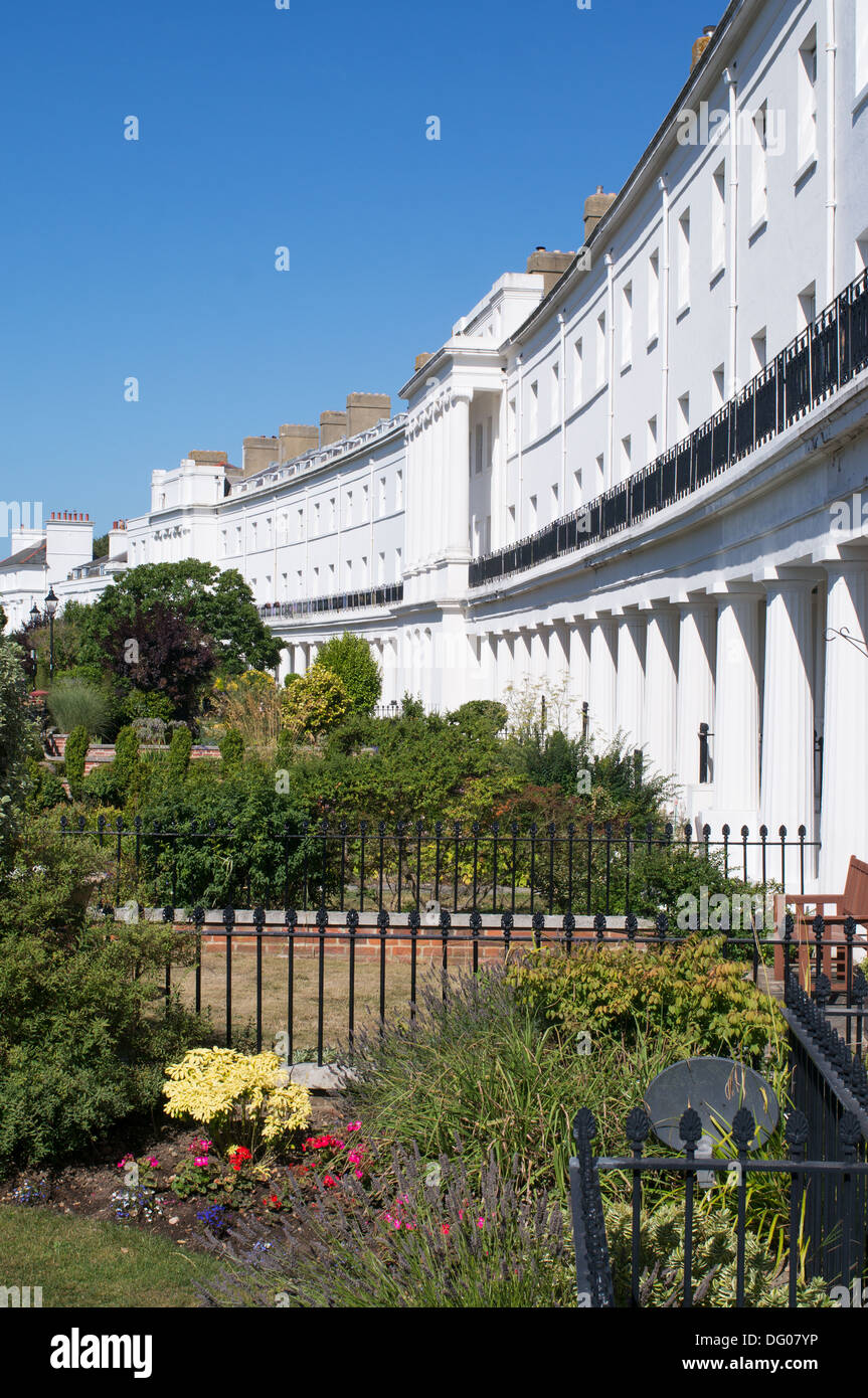 Crescent road hi-res stock photography and images - Alamy