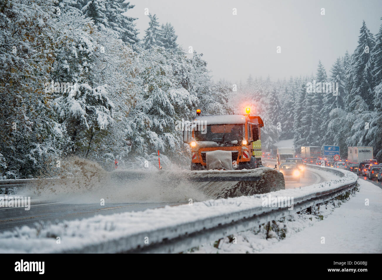 Traffic backs up on the snow-covered Autobahn A95 between Garmisch ...