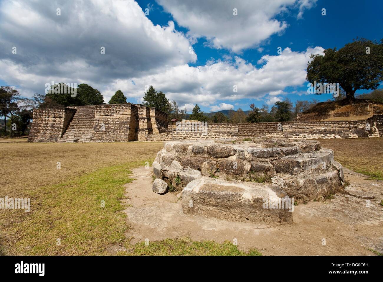 Iximche ruins hi-res stock photography and images - Alamy