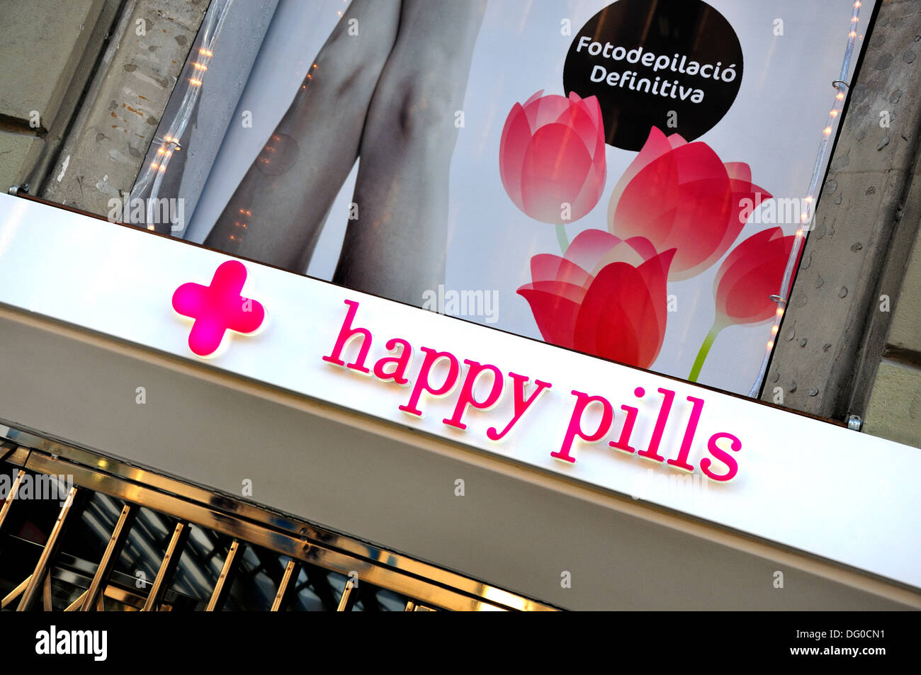 Barcelona, Catalonia, Spain. "Happy Pills" shop sign Stock Photo - Alamy
