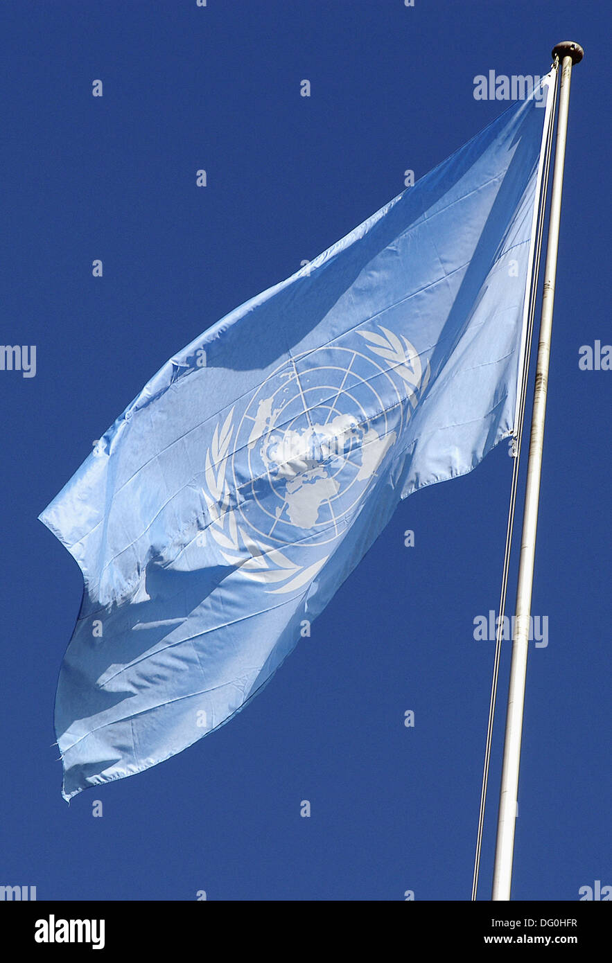 Flags of united nations hi-res stock photography and images - Alamy