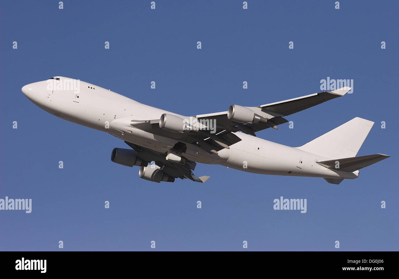 Unmarked white boeing 747 jumbo hi-res stock photography and images - Alamy
