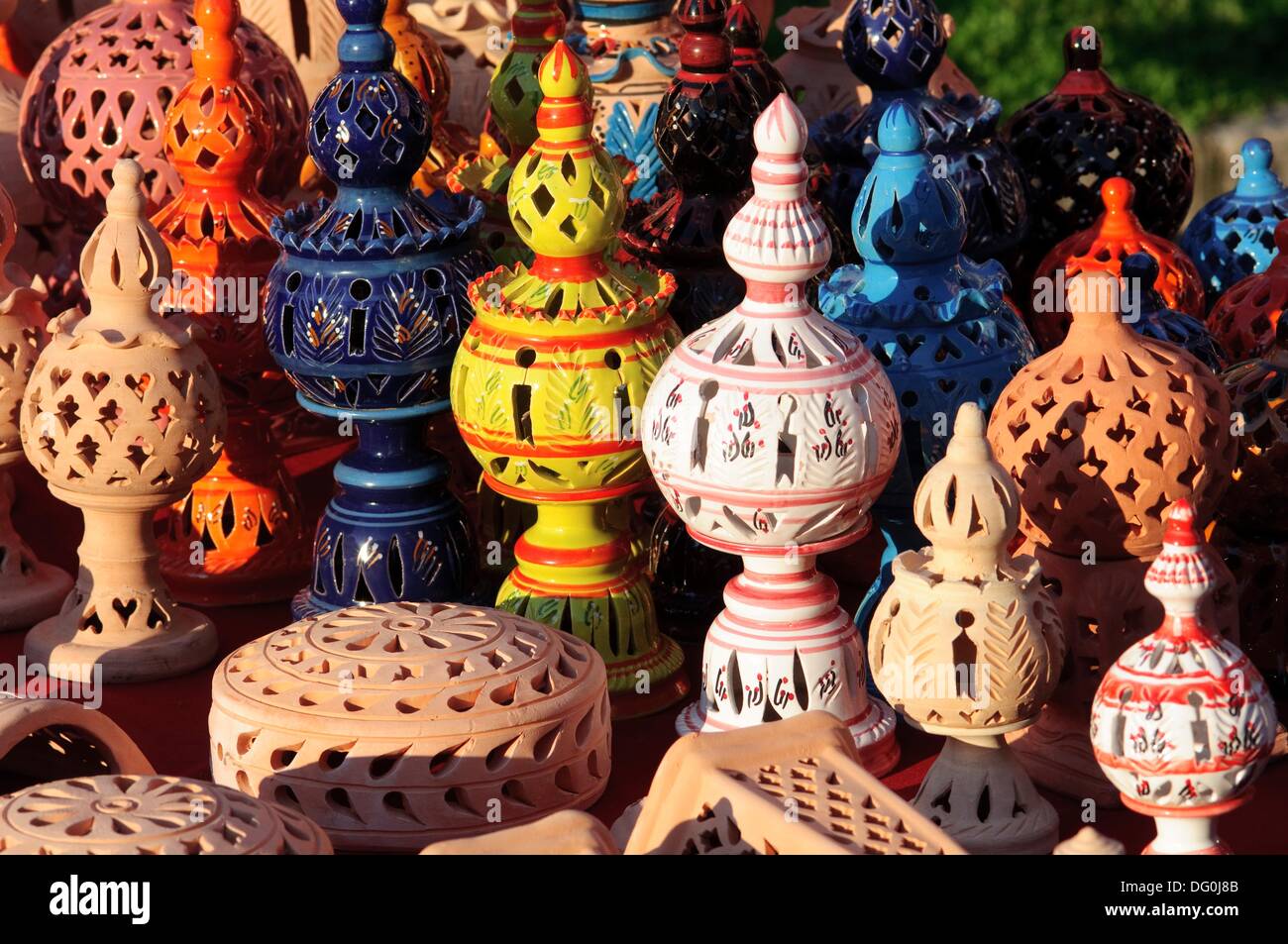 Tunisia traditional pottery hi-res stock photography and images - Alamy