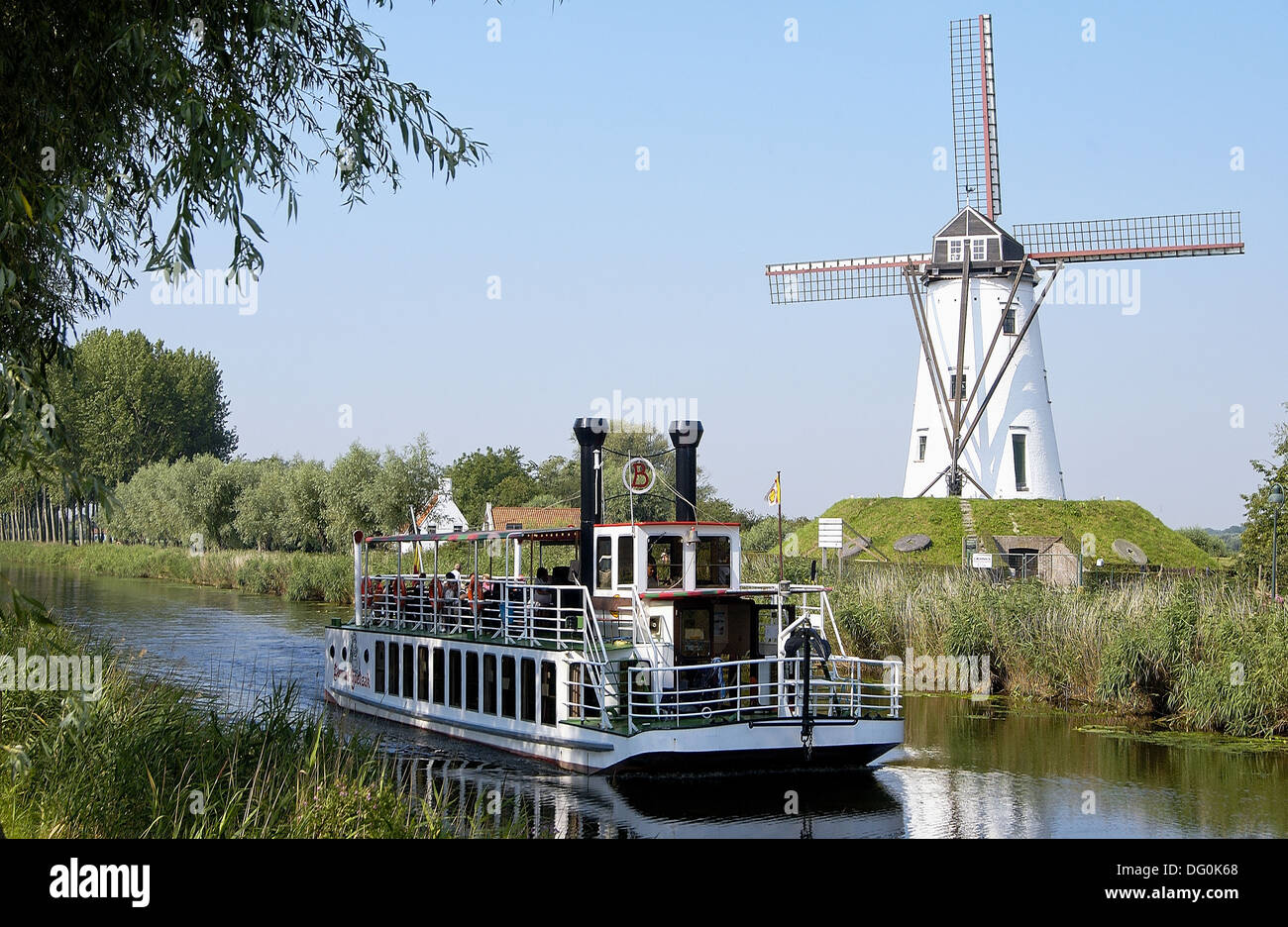 Windmill damme bruges belgium hi-res stock photography and images - Alamy
