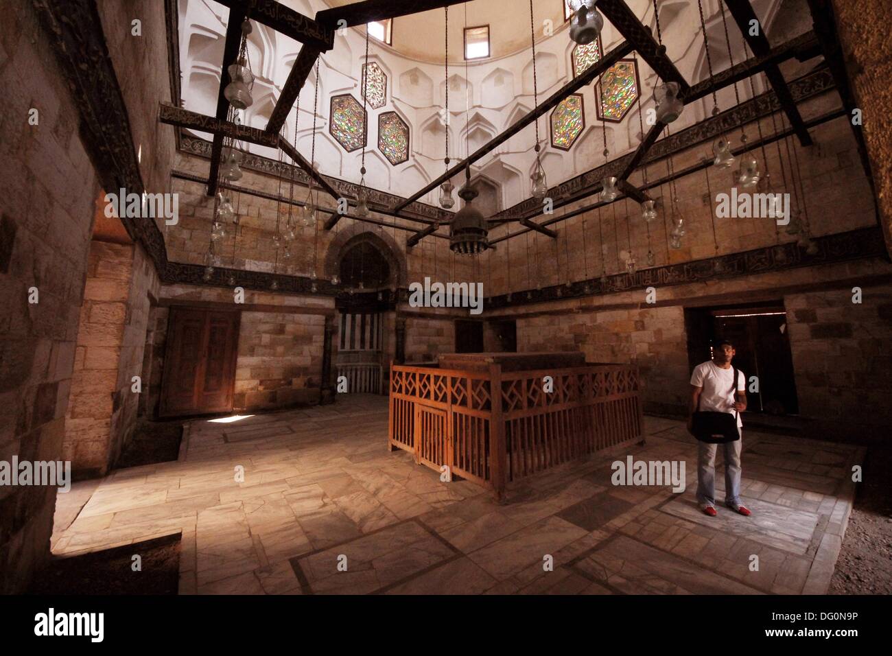 Africa cairo egypt northern cemetery hi-res stock photography and ...