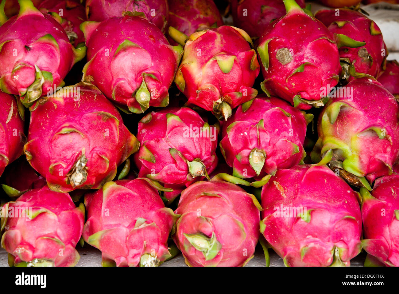 Pink dragon fruit hi-res stock photography and images - Alamy