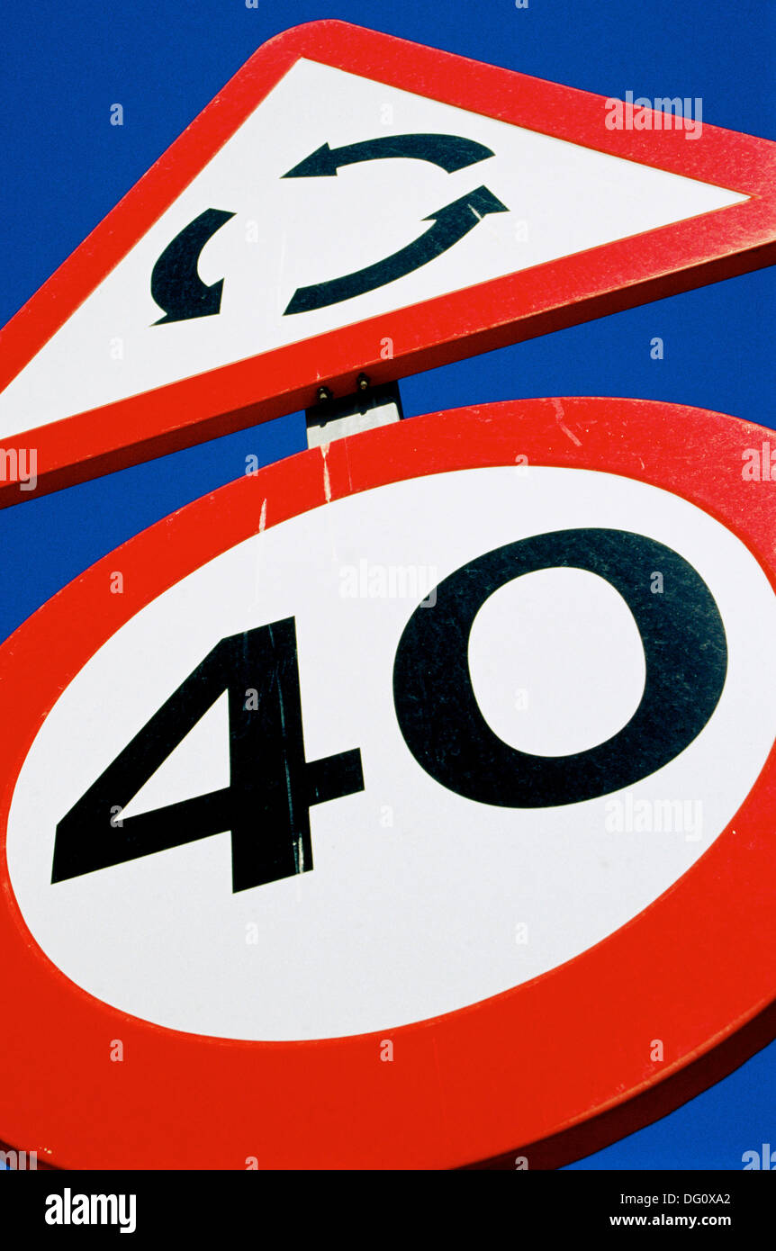 Maximum 40 km road sign hi-res stock photography and images - Alamy