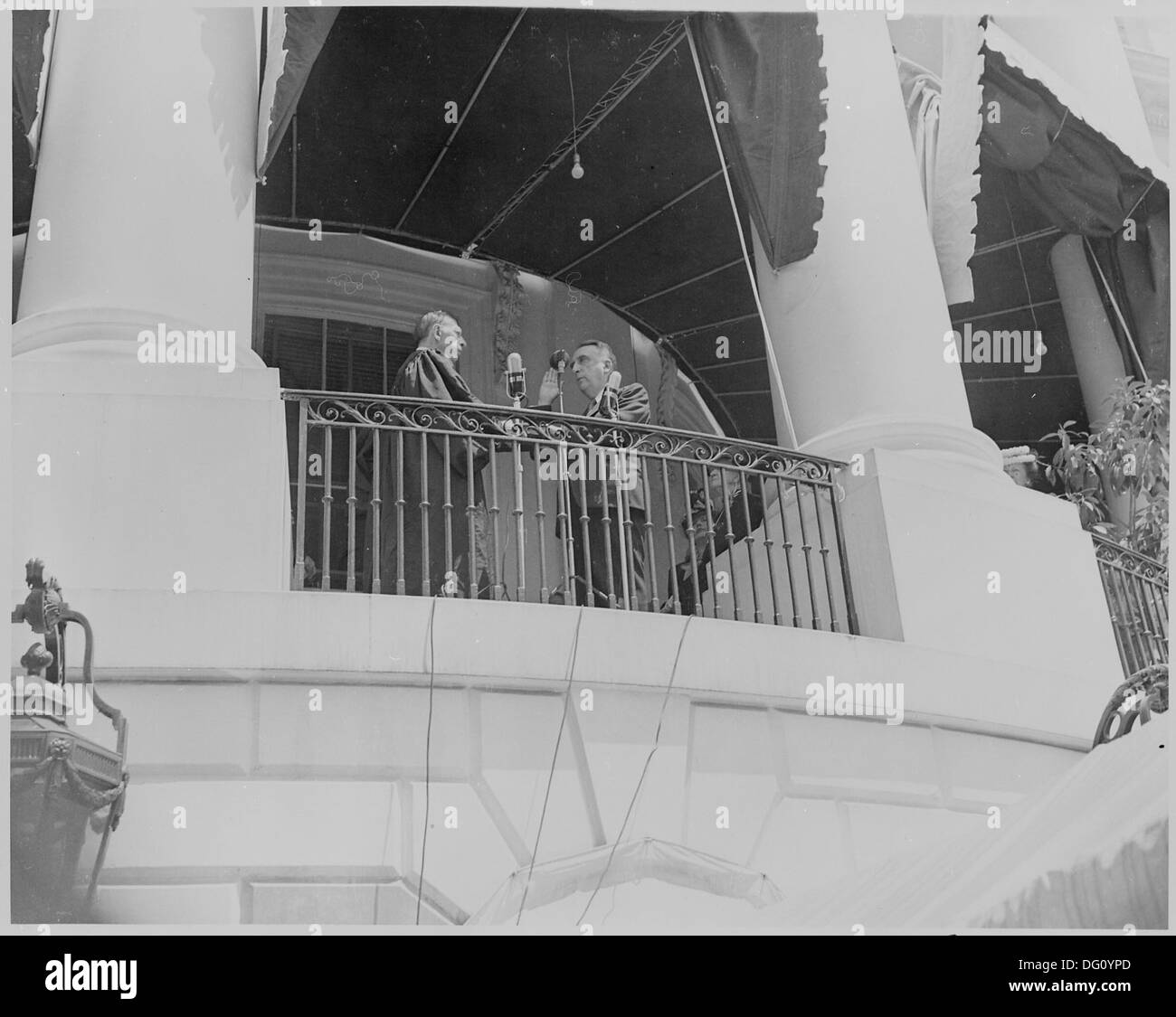 Sworn to justice hi-res stock photography and images - Alamy