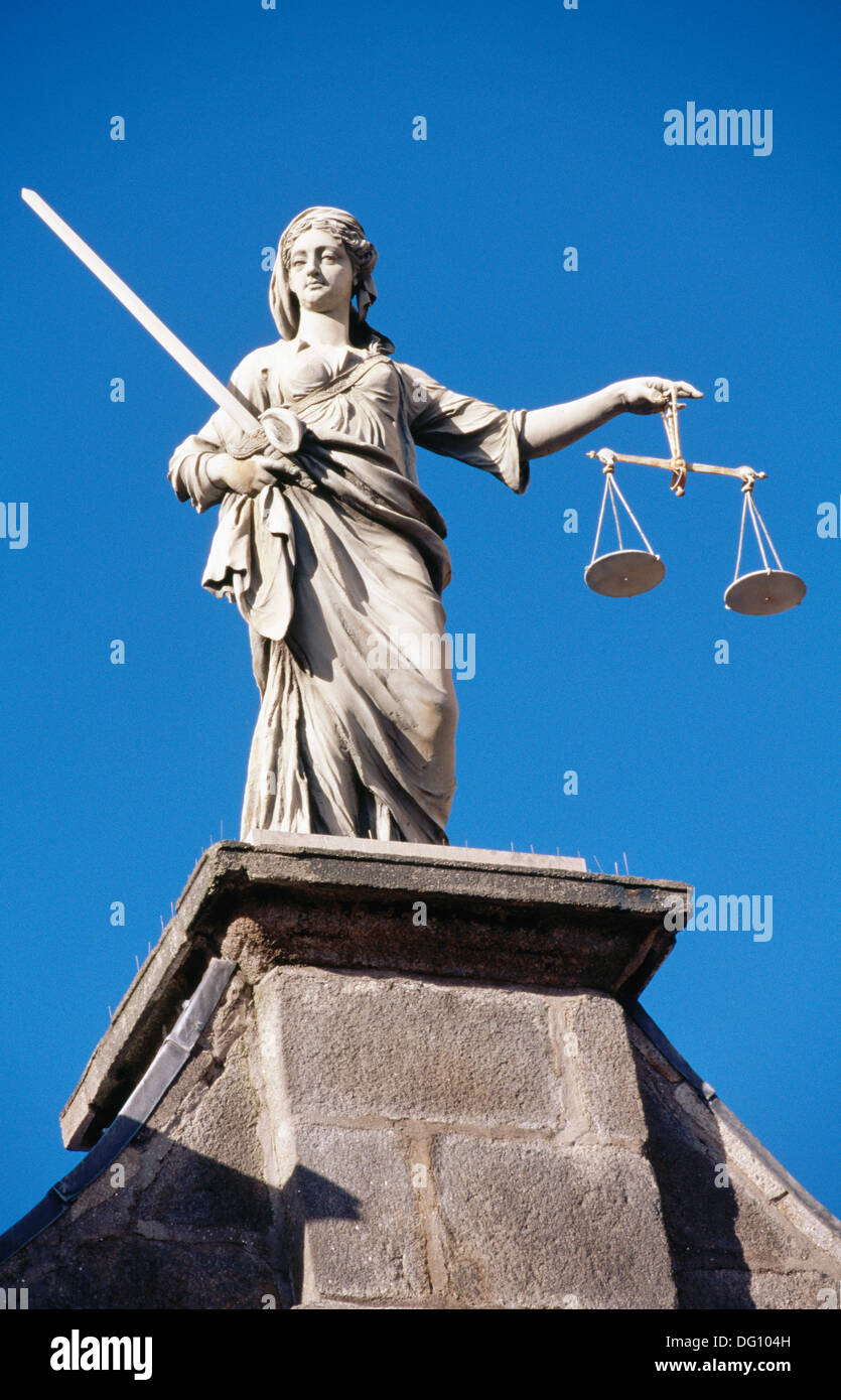 Female figure facing hi-res stock photography and images - Alamy