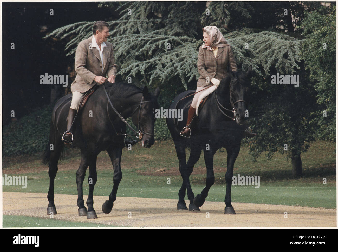 Queen elizabeth ii president reagan hi-res stock photography and images ...